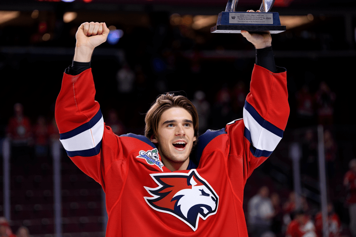 Guy Lafleur Trophy awarded to Gabe Smith, 19 goals in 21 playoff games ...